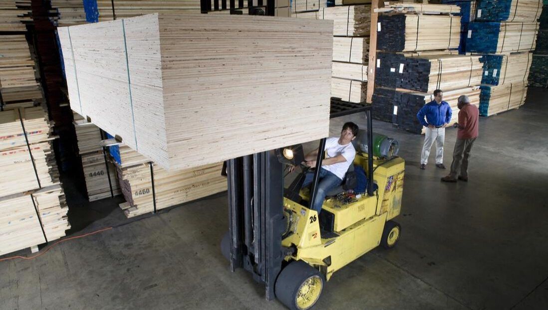 7 Tips To Prevent Pallet Damage While Utilizing Forklifts